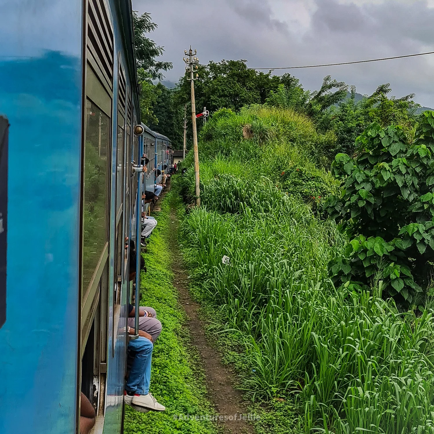 Colombo to Kandy by Train - An Unexpected Journey — Adventures of Jellie