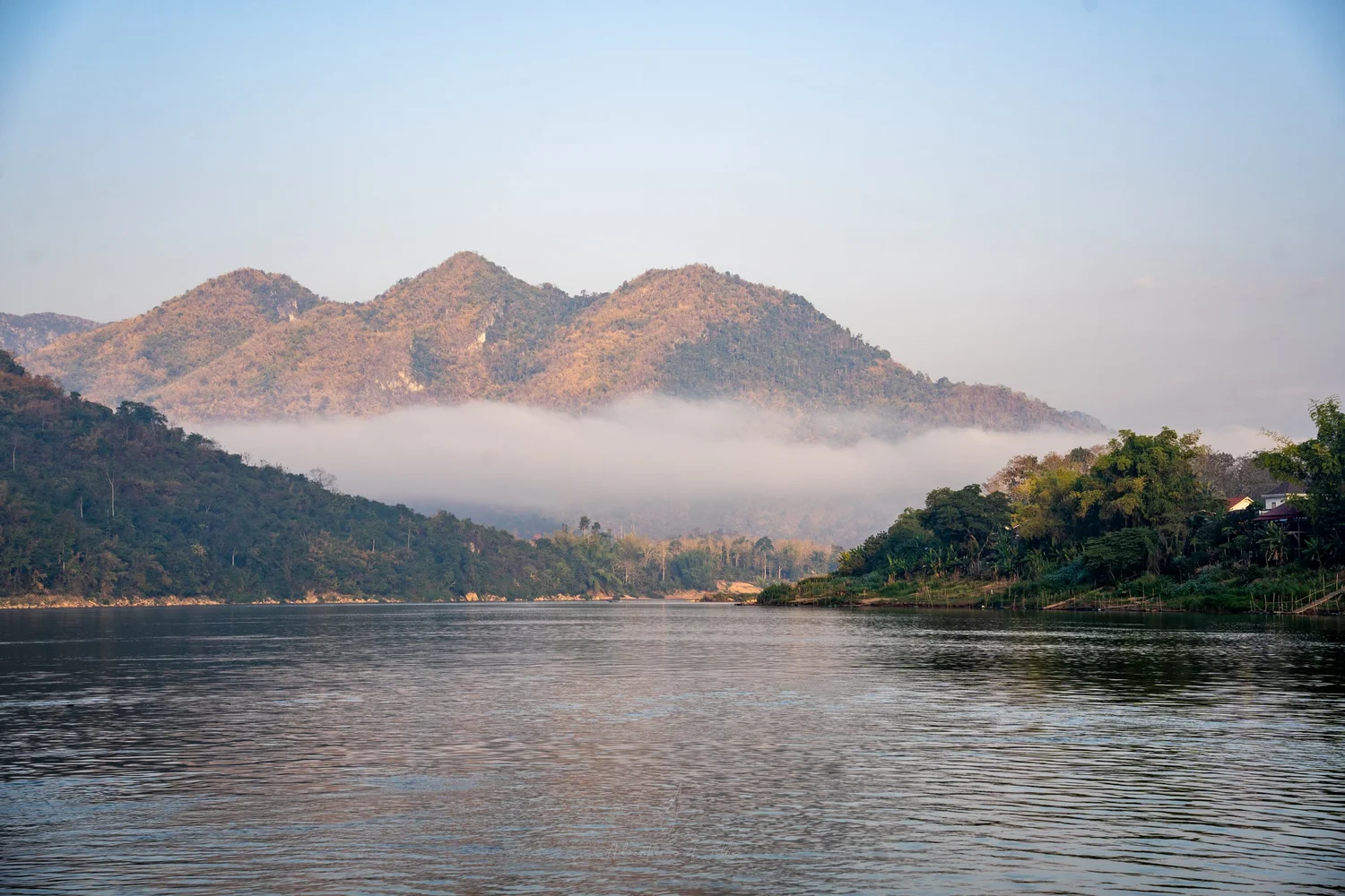 The Slow Boats of Laos - A Journey on the Mekong River - Huay Xai ...