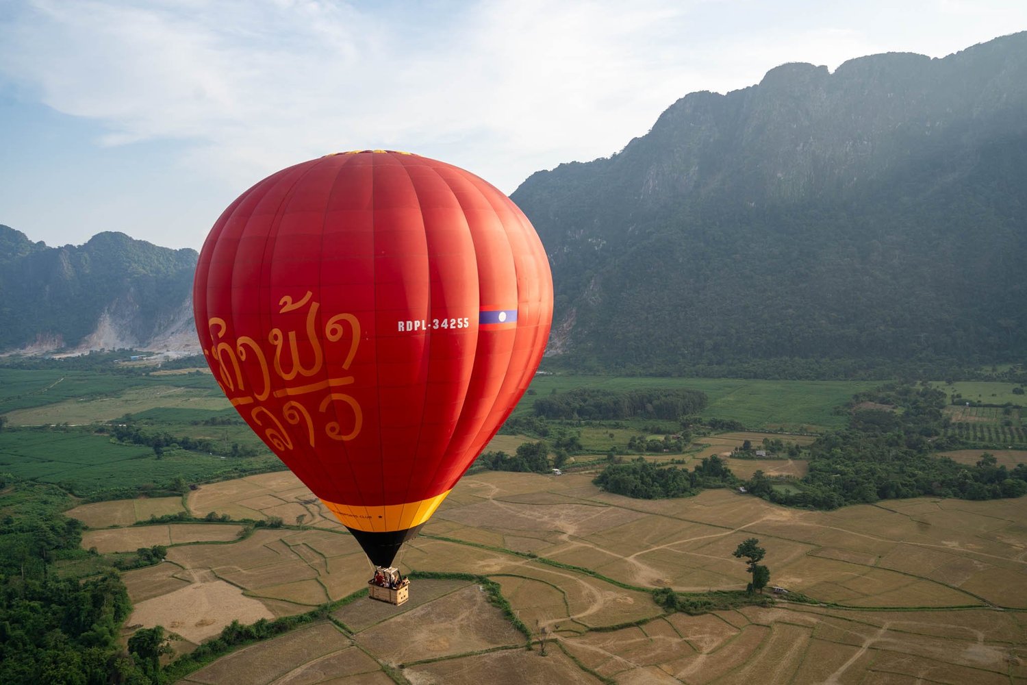 Hot Air Balloons in Vang Vieng - The Complete Guide — Adventures of Jellie