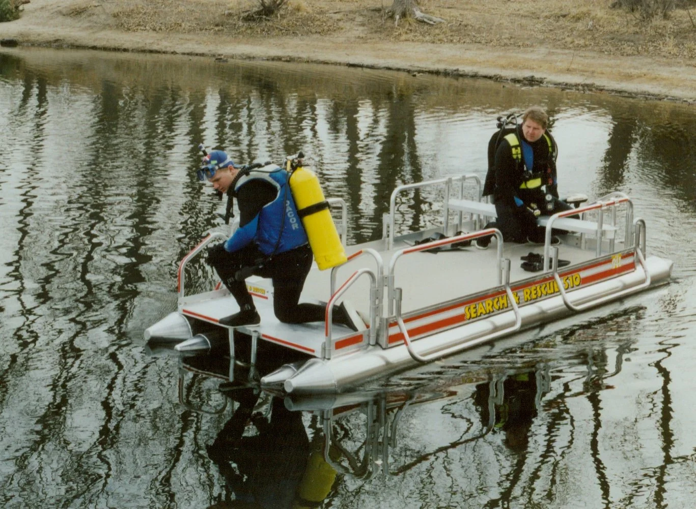 Small Pontoon Boats For Sale | Aluminum Mini Boats