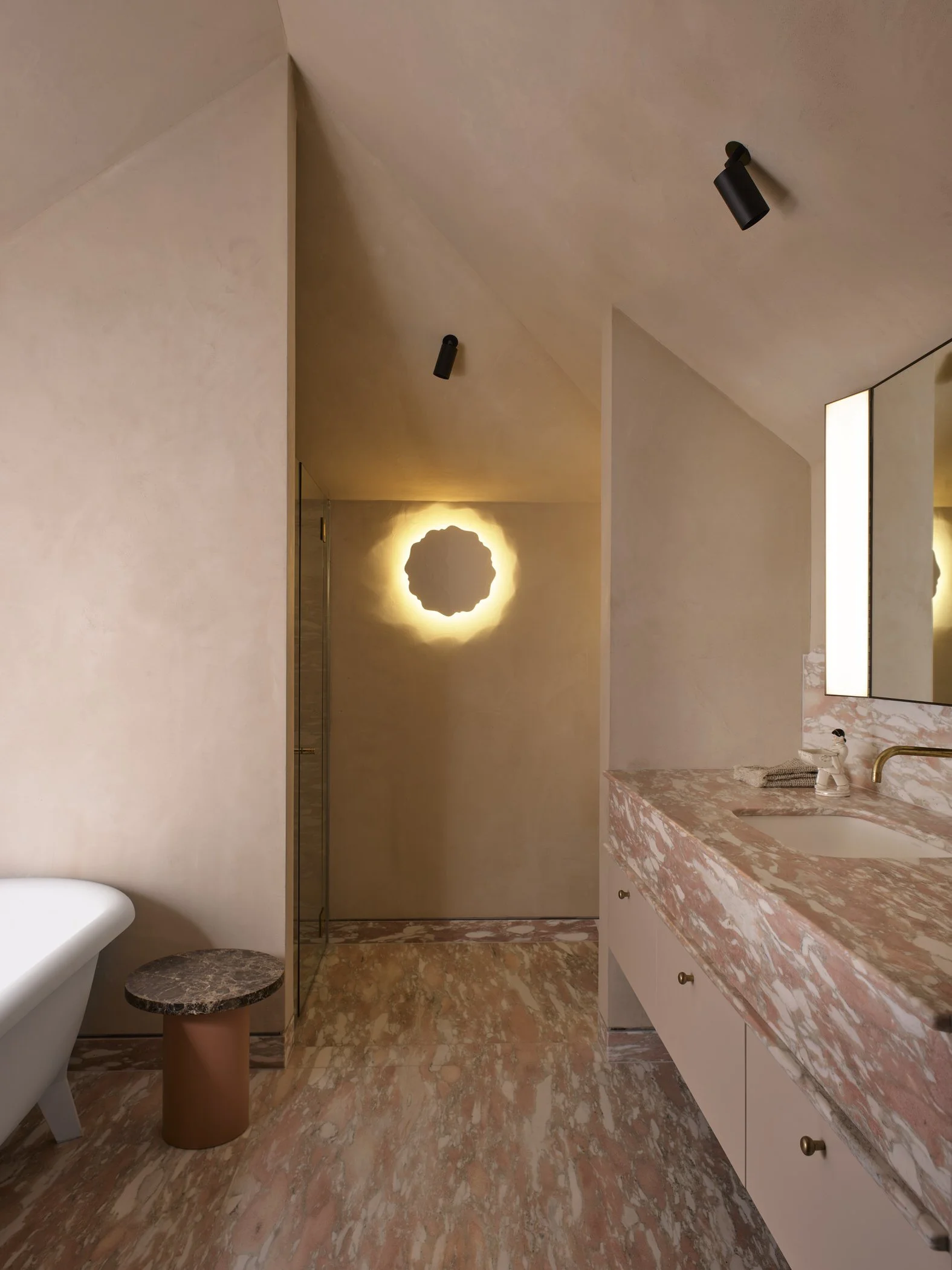 The Best Microcement Applications for Modern Homes — Seamless Overlays