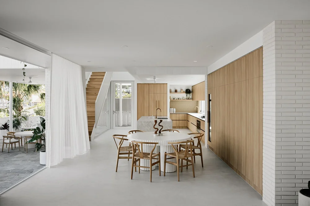 Vantage House — Seamless Overlays