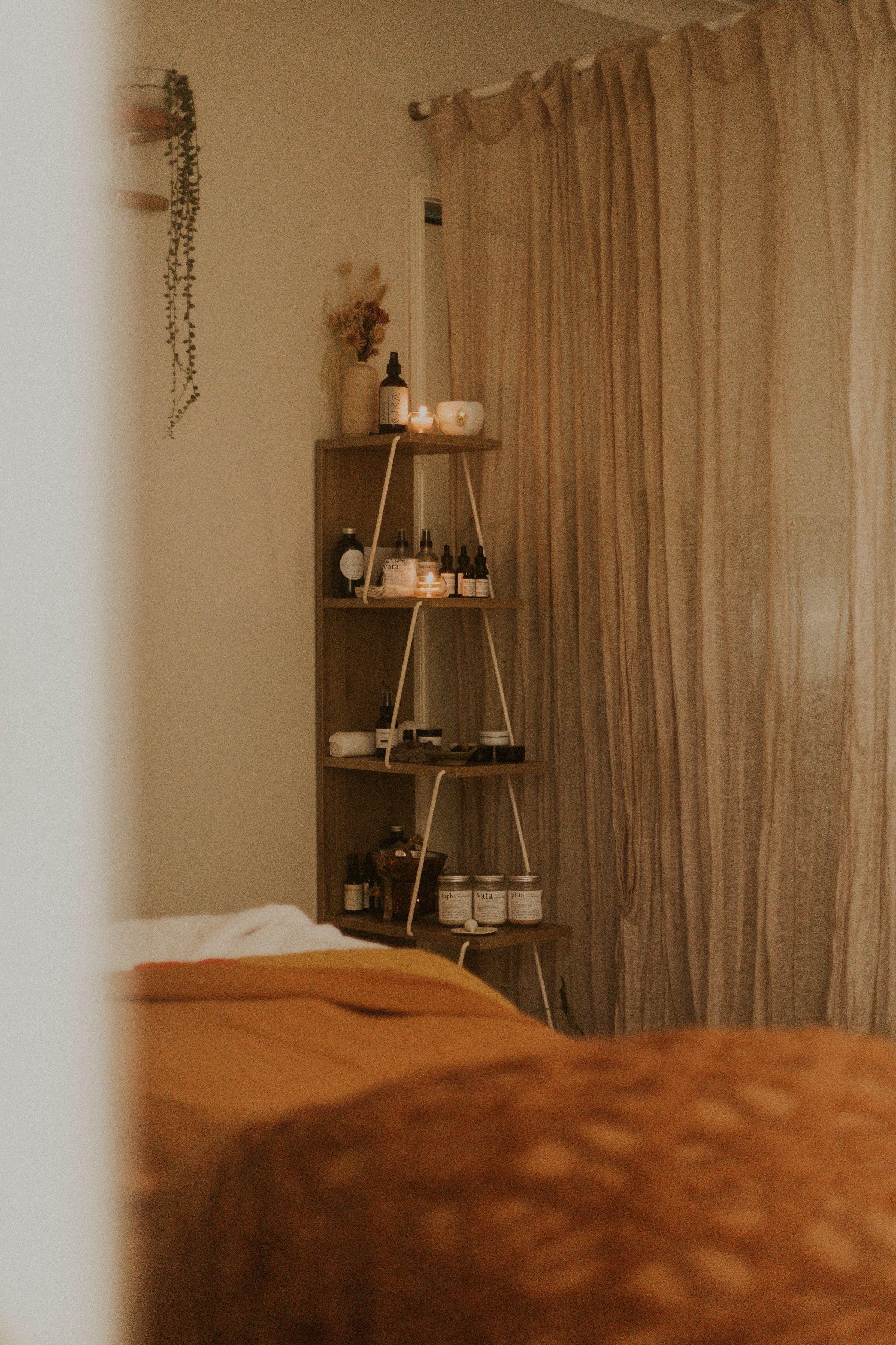 ABOUT — Flow Facials