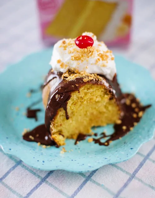Banana Split Cake Recipe | Vintage Style Dessert Classic — Vintage By ...