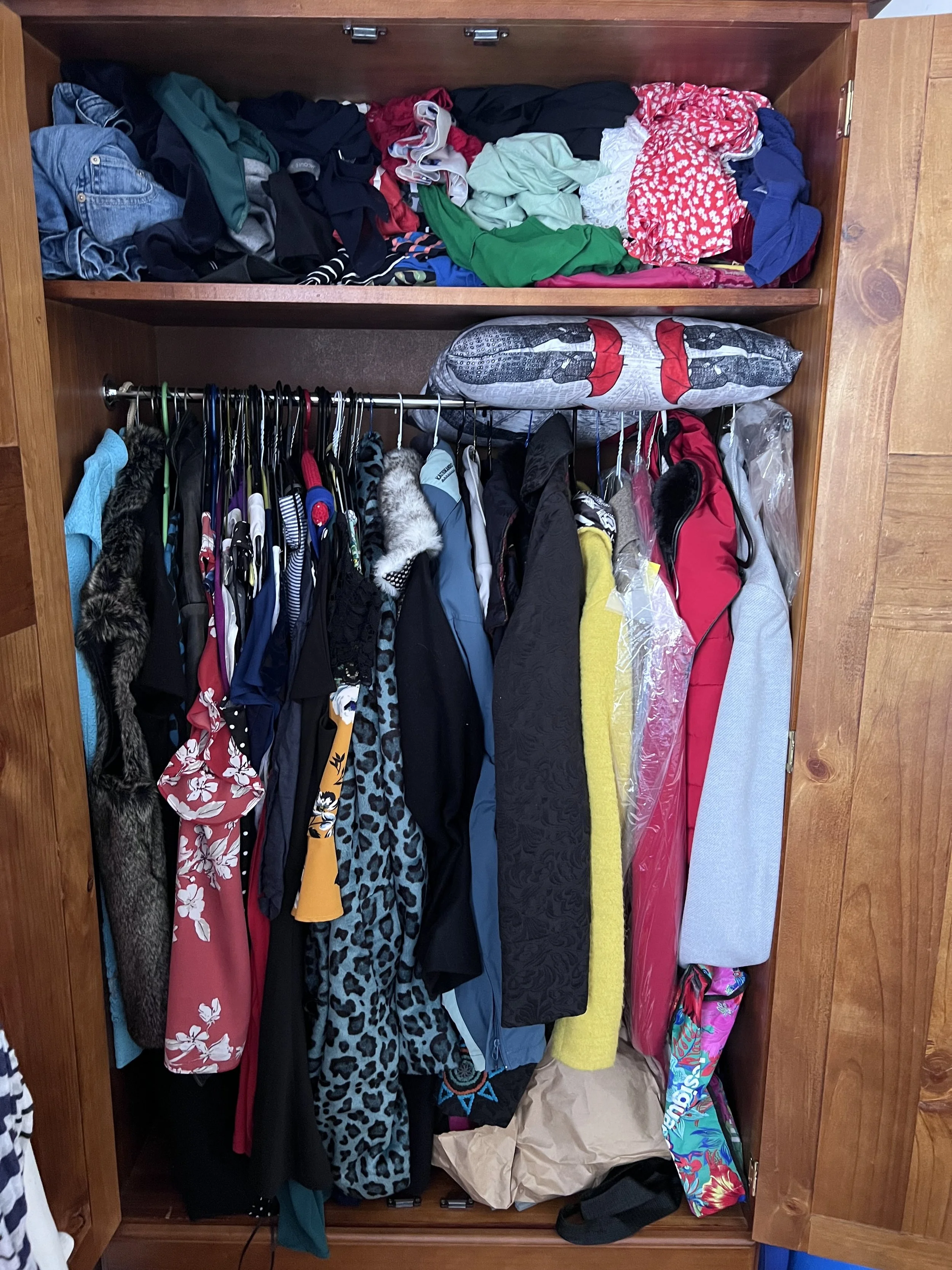 Do I have too many clothes? — LIve Life Organised