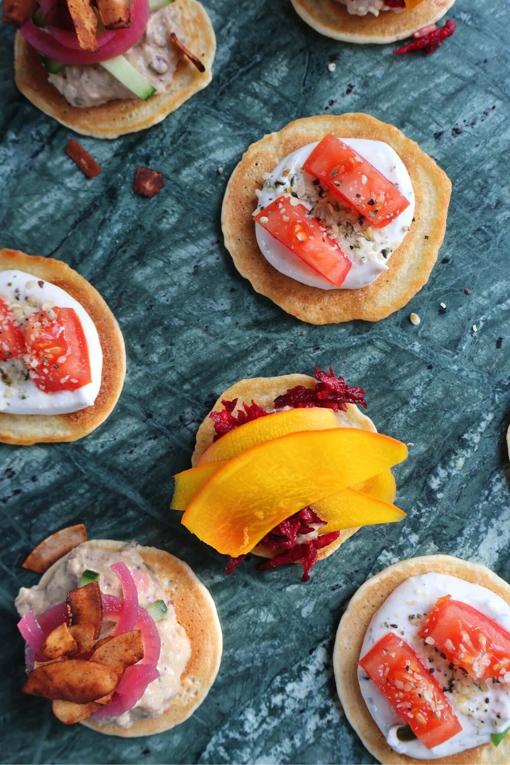 Proteinrige blinis - Nem opskrift på blinis med 4 slags fyld ...