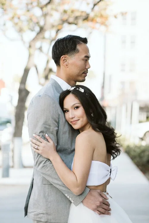 how-to-pose-a-petite-tall-couple — La Petite Photo