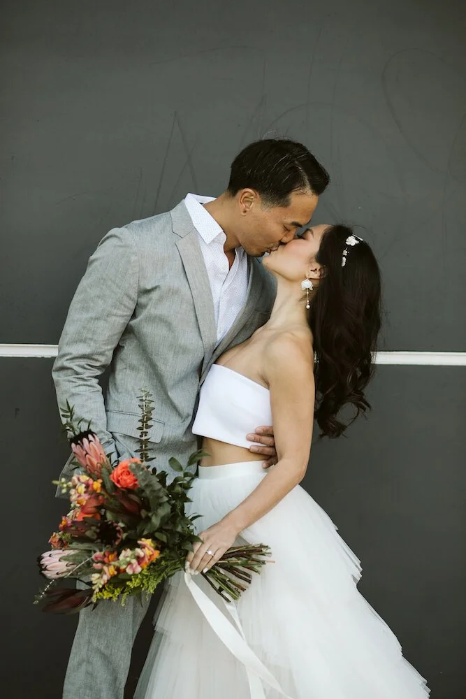 how-to-pose-a-petite-tall-couple — La Petite Photo