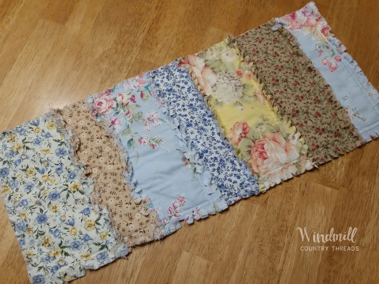 Modern Farmhouse Table Runner — Windmill Country Threads