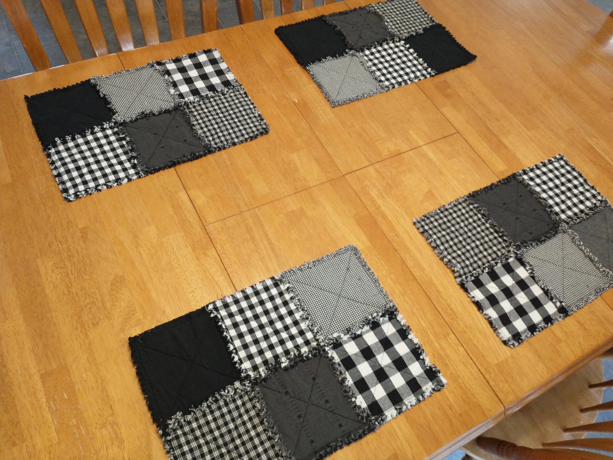 Country Harvest Placemats — Windmill Country Threads