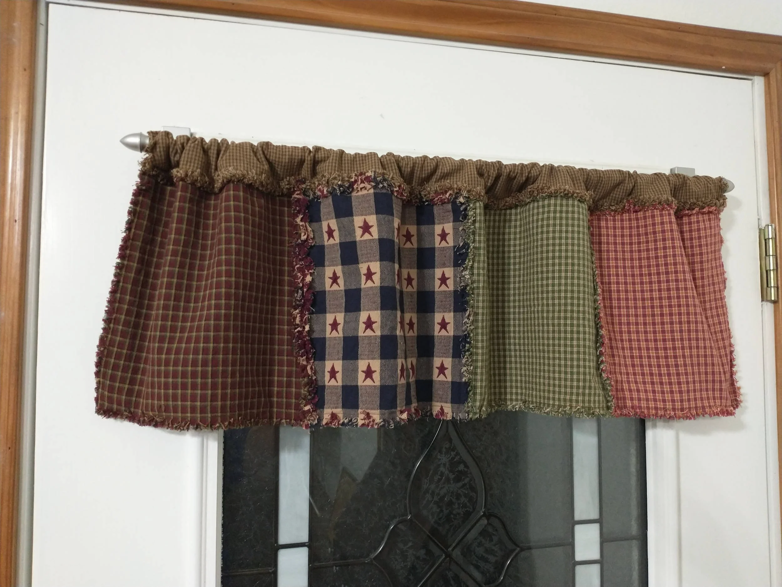 Farmhouse Door Curtain — Windmill Country Threads