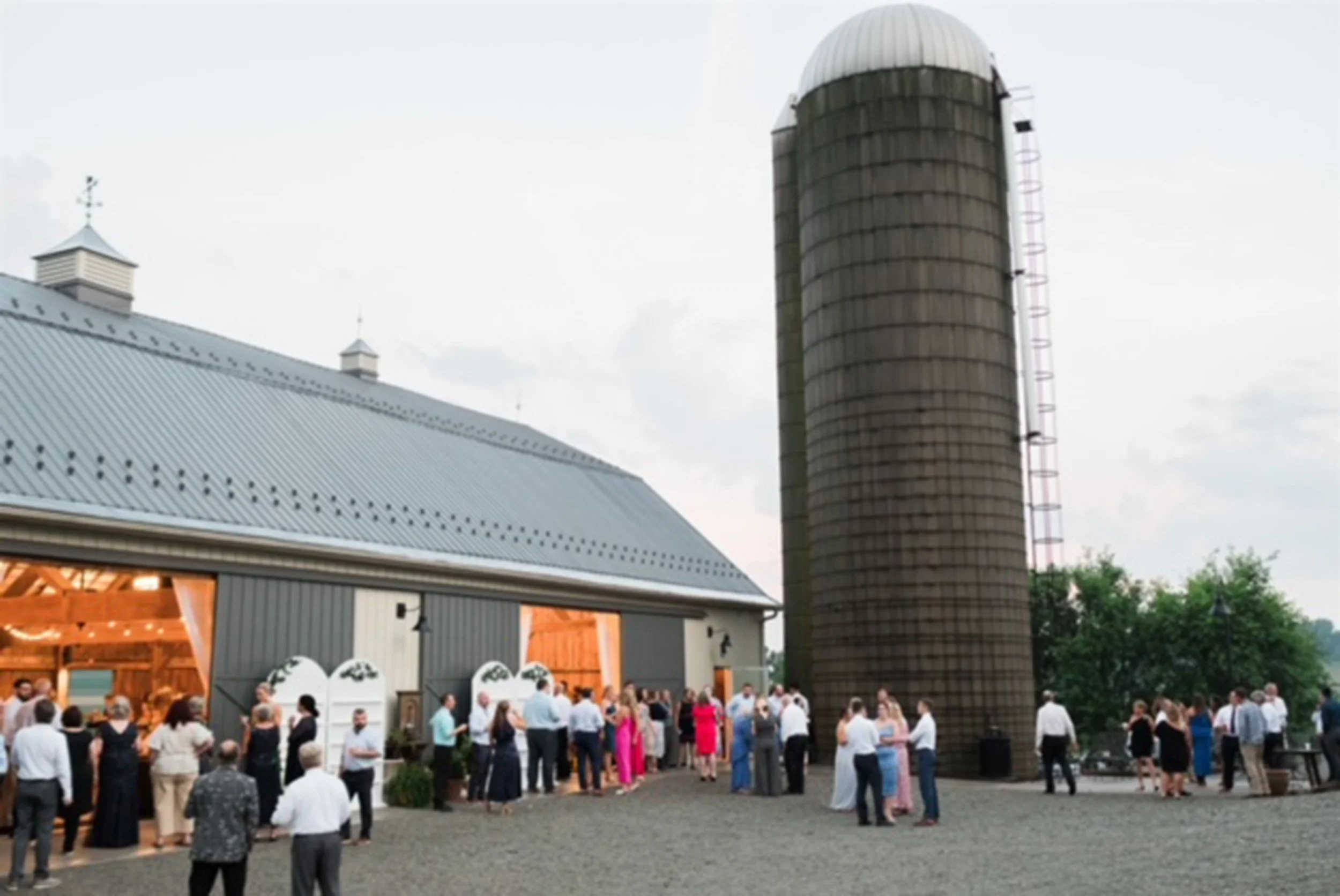 Rustic Barn Wedding Venue | Country Barns & Wedding Venues Packages ...
