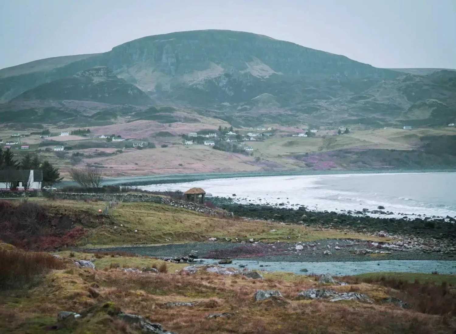 Staffin Beach (An Corran) – Where to Find Dinosaur Footprints on the ...