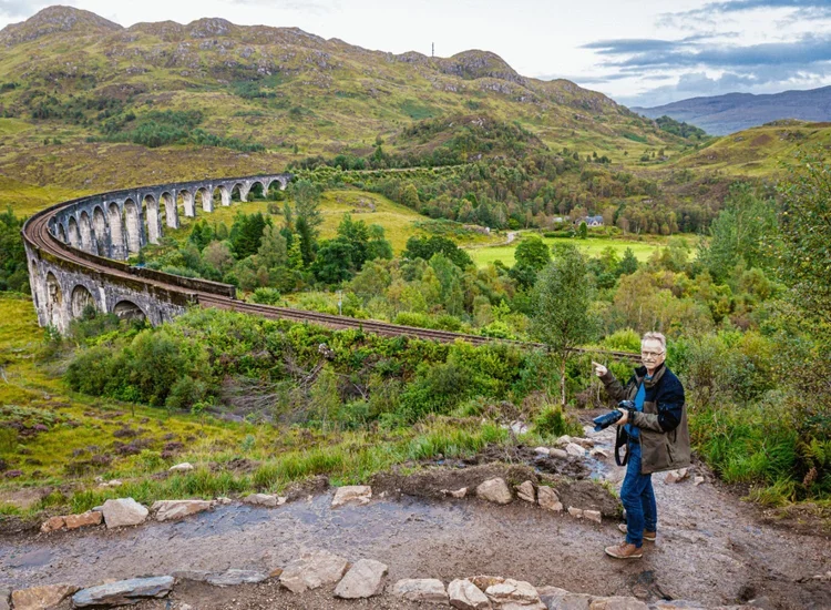 A Complete Guide to Visiting Glenfinnan Viaduct ViewPoint – Harry ...