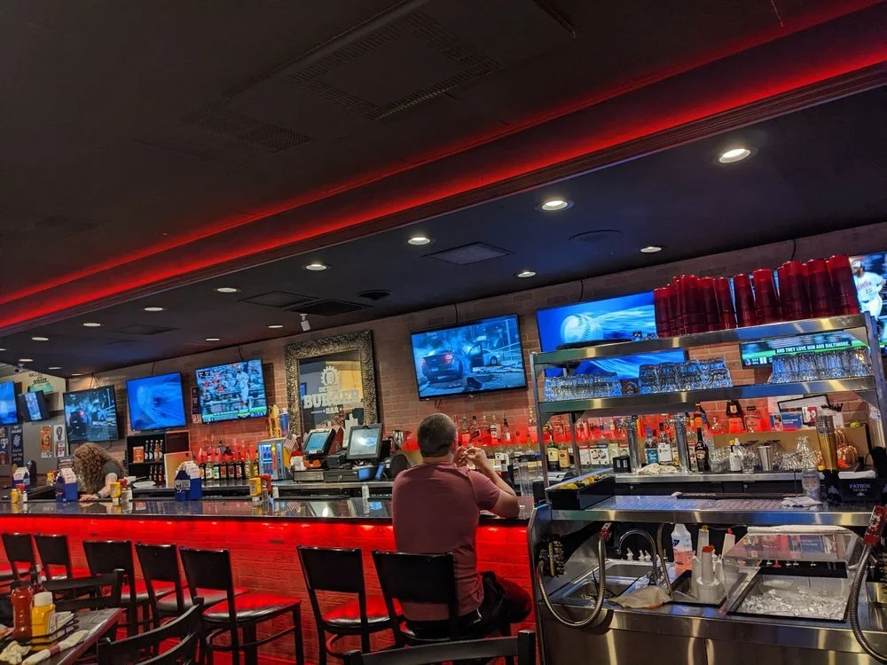 Metro Detroit: Farmington Hills’ Detroit Burger Bar — Beckerz Bites