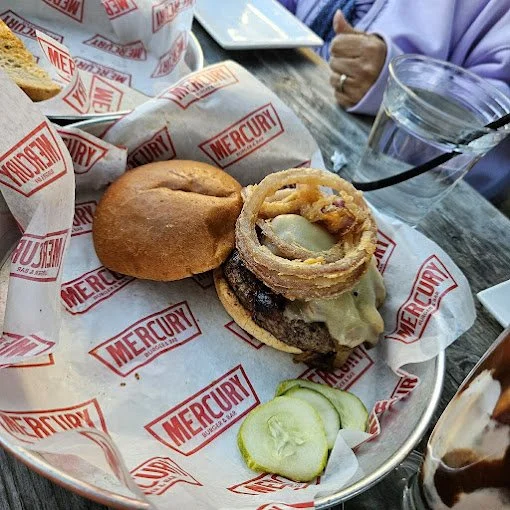 Detroit: Mercury Burger Bar — Beckerz Bites