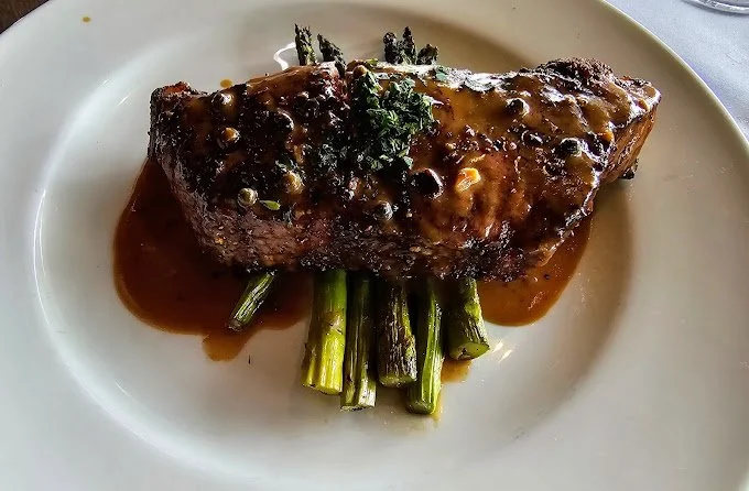 Detroit’s Joe Muer Seafood — Beckerz Bites