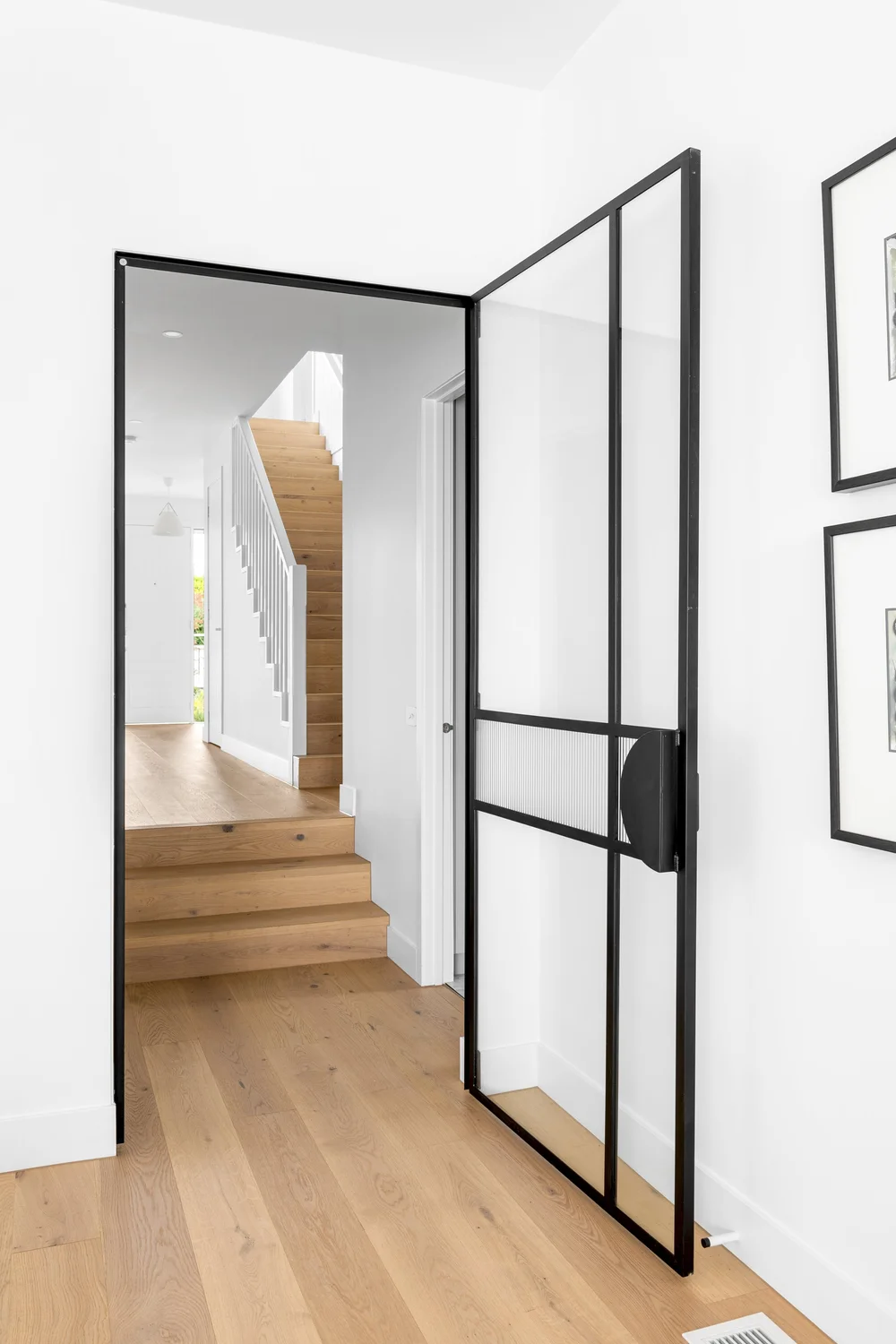 Montmorency II — Vision Design Studio