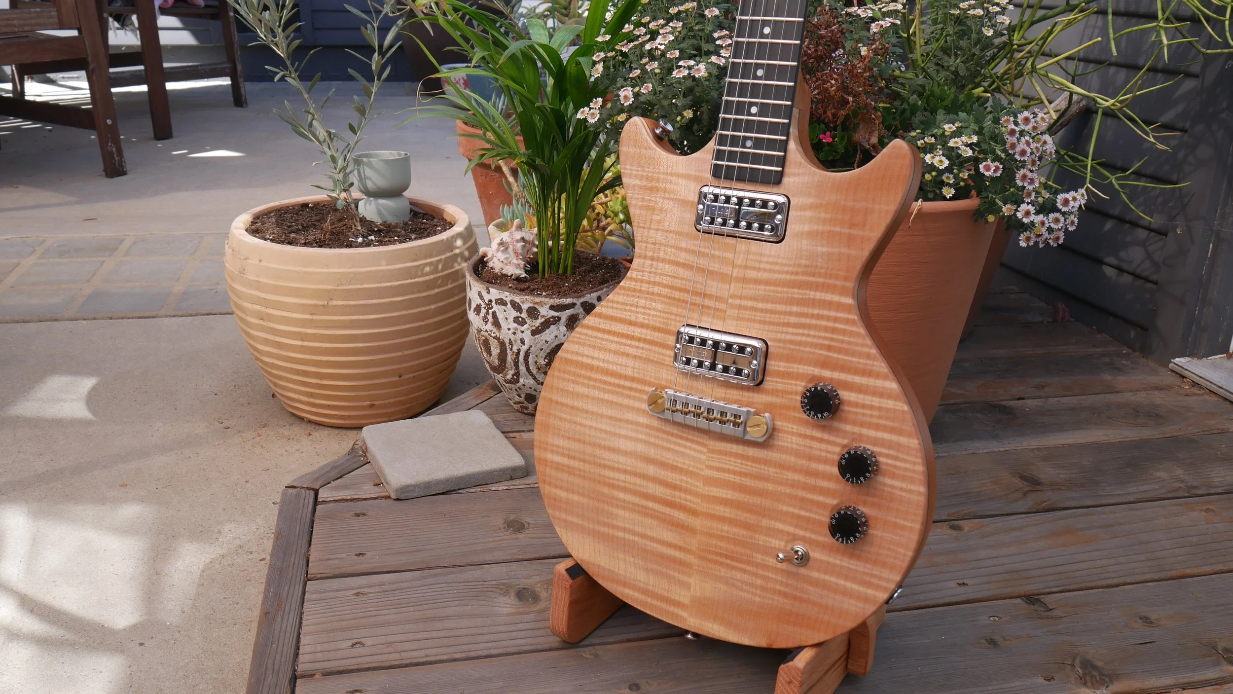 Pipe Dream Model J Electric Guitar — Pipe Dream Fretworks