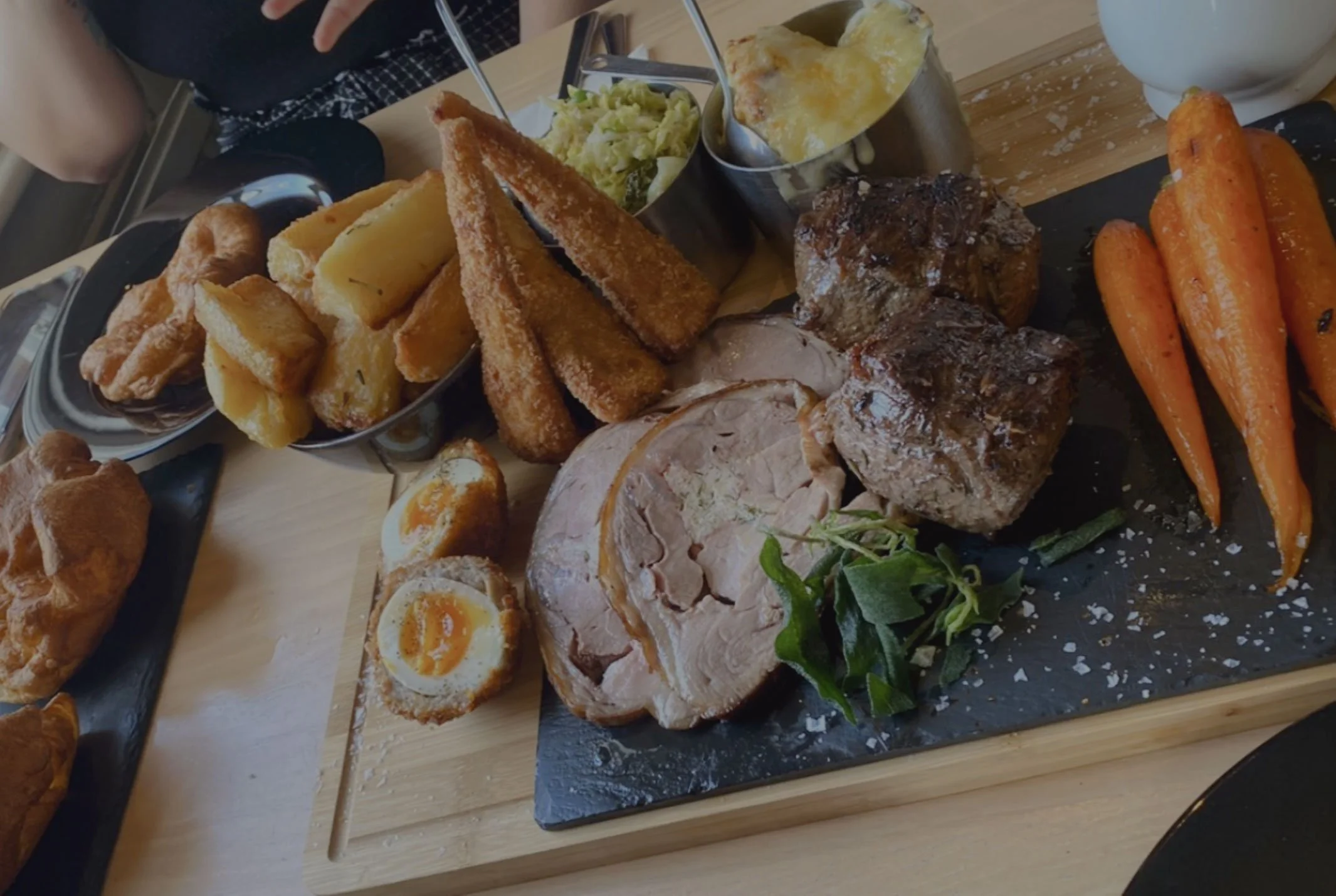 Food & Drinks — The Railway Teddington