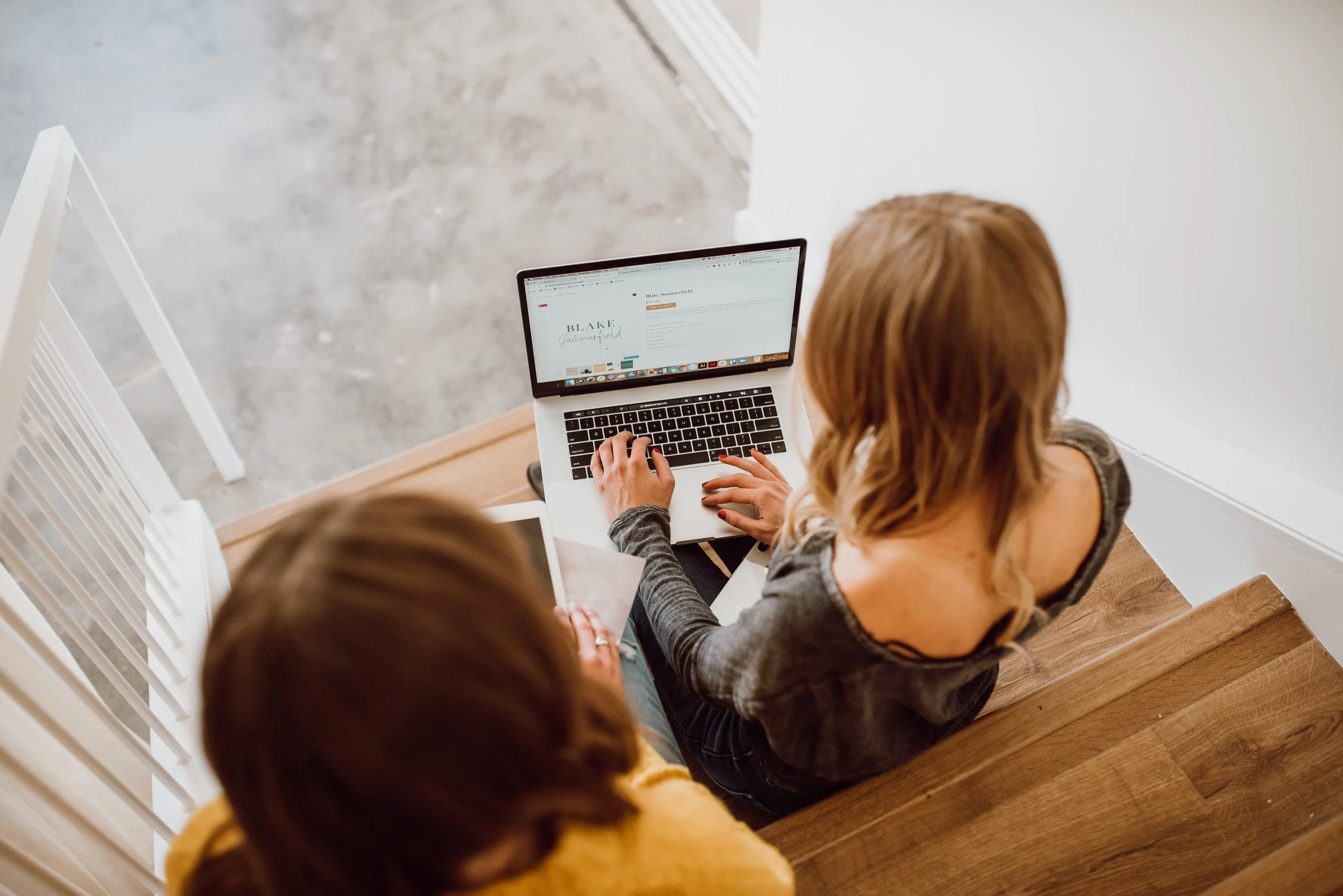 Amari Creative | Branding Services