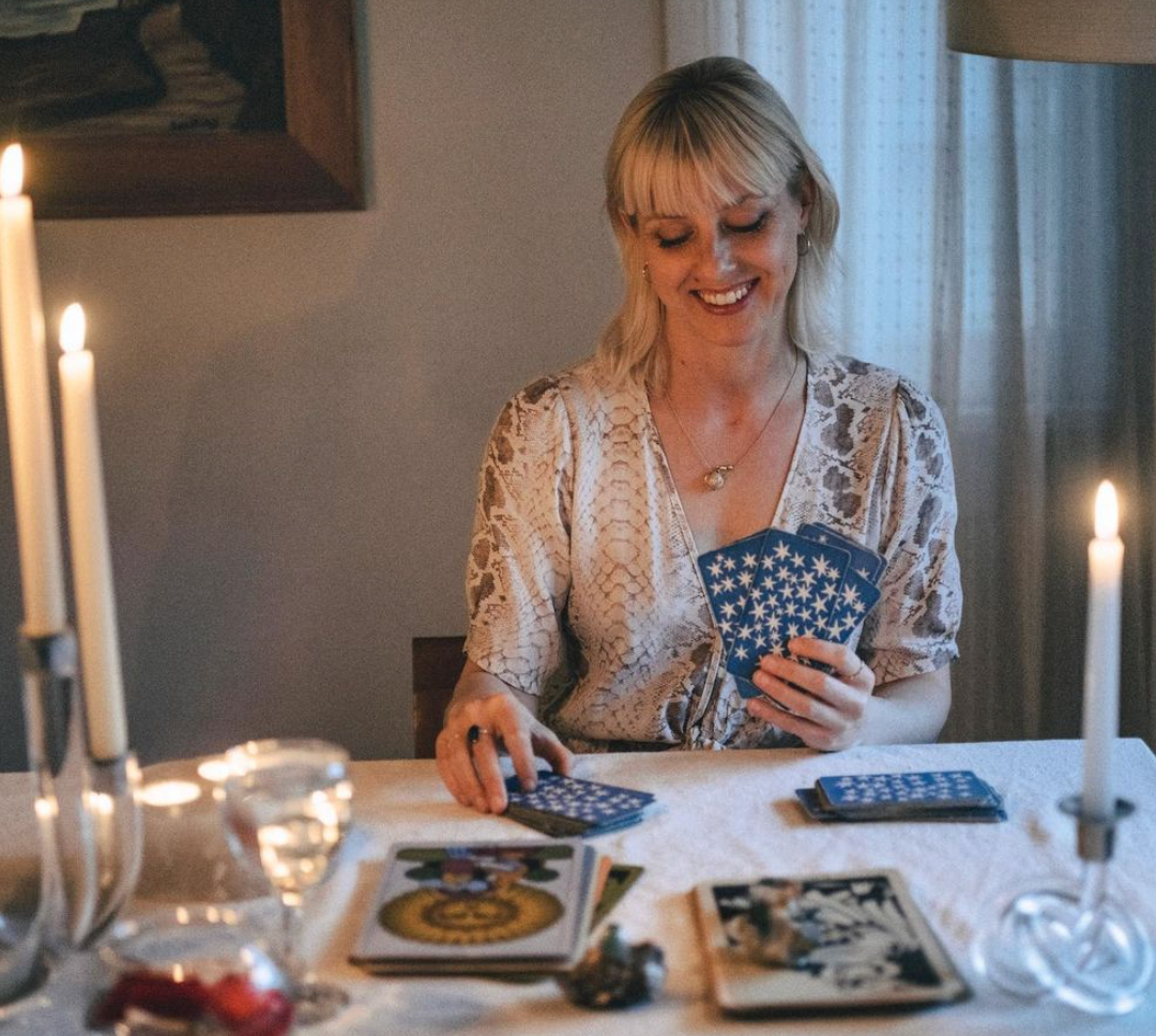 Sophia Knapp | DEN Teacher & Intuitive | Live Stream & On Demand ...