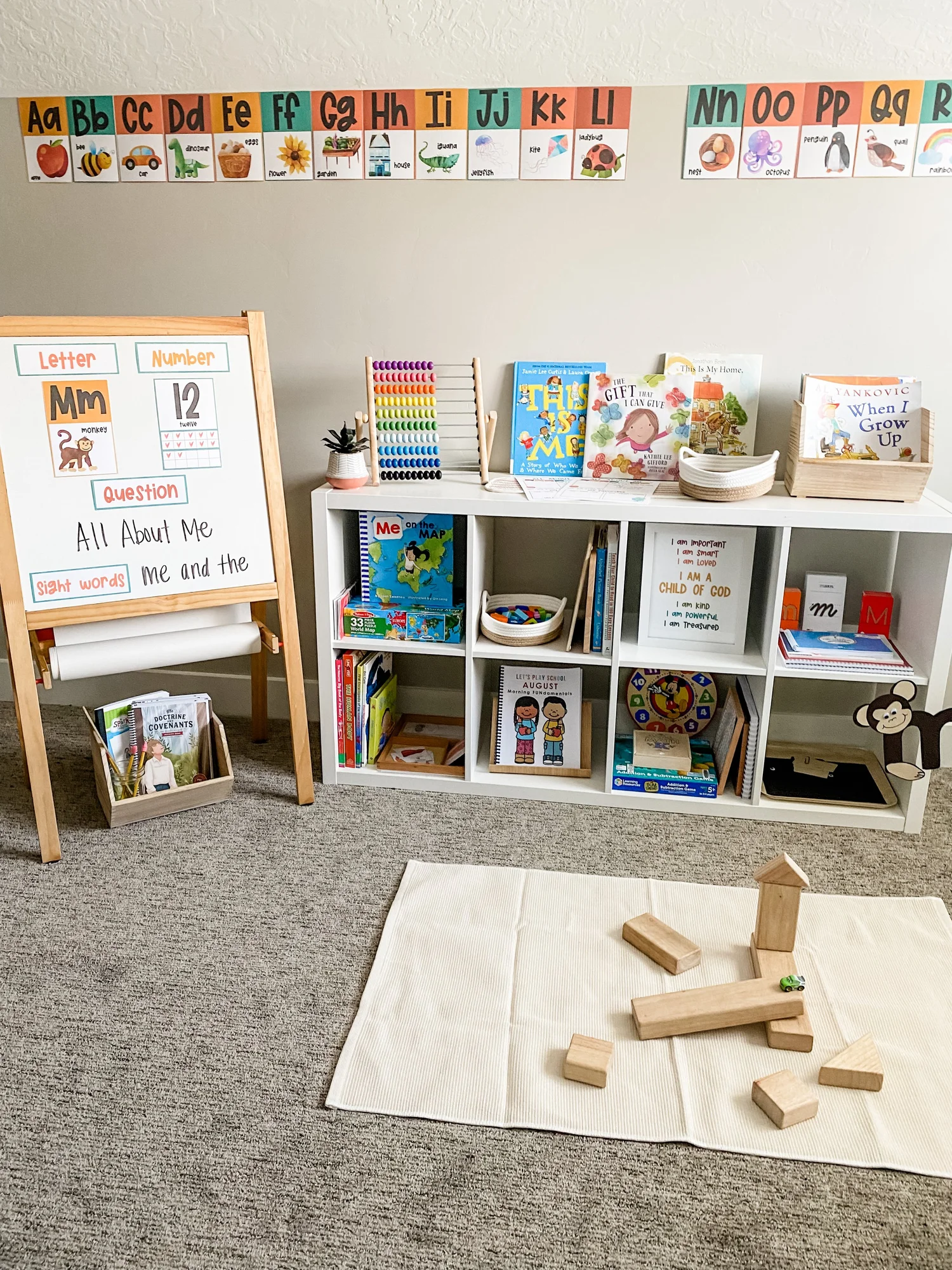 CHILDREN’S DESKS & HOMESCHOOL TABLES : Home-Centered Learning