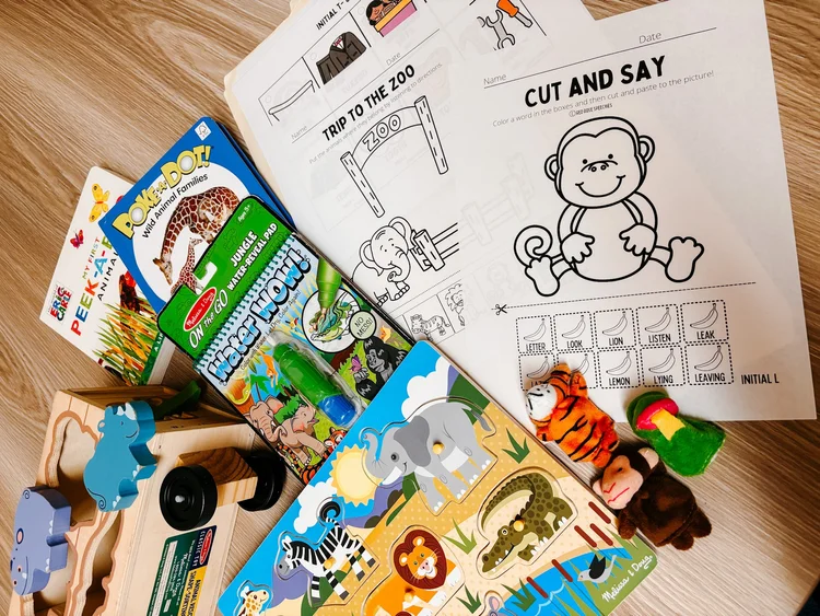 Zoo Animals Speech Language Lesson Plan + FREEBIES — Red Rose Speechies
