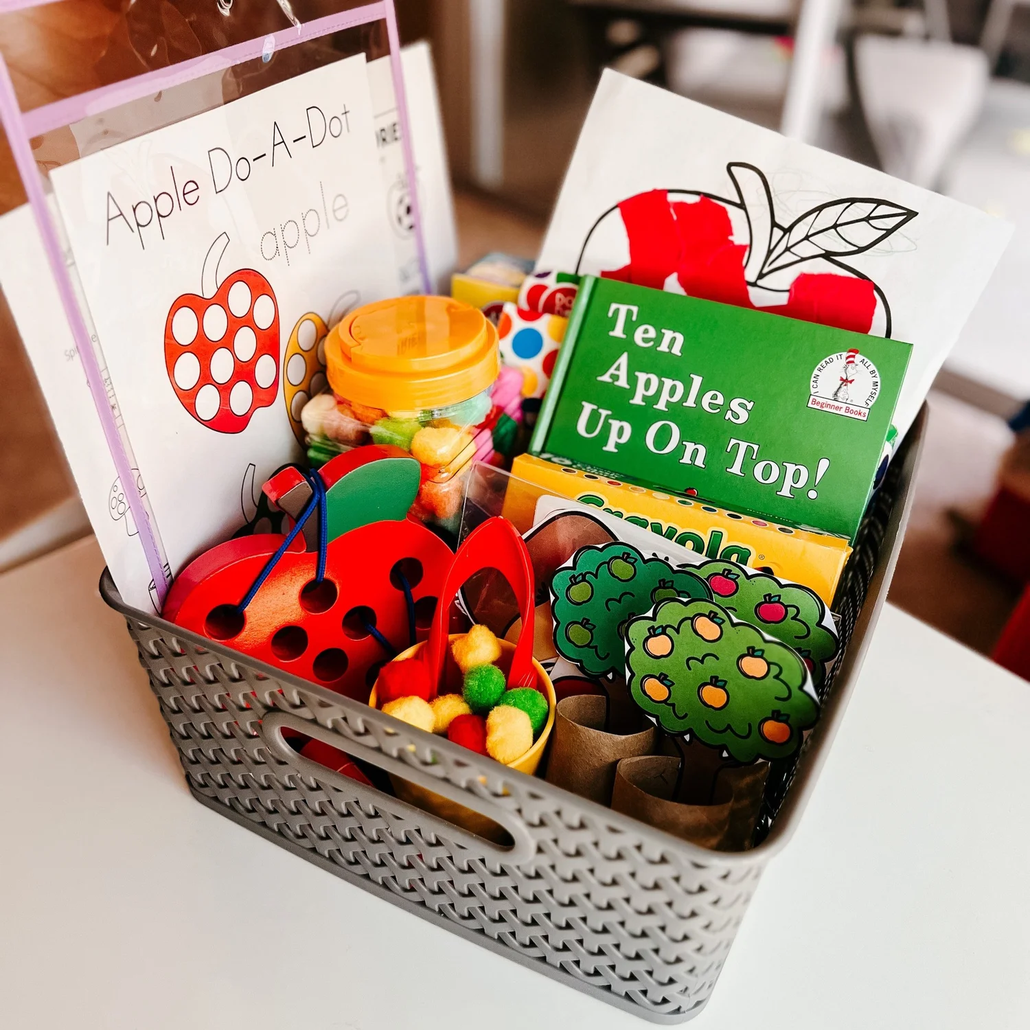 Apple Preschool Play Bin + Speech/Language targets — Red Rose Speechies
