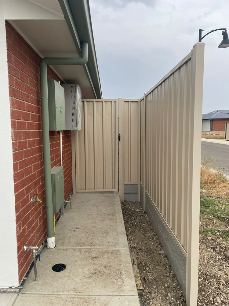 Good Neighbour fencing - Adelaide best prices Colorbond Fencing & Gates ...