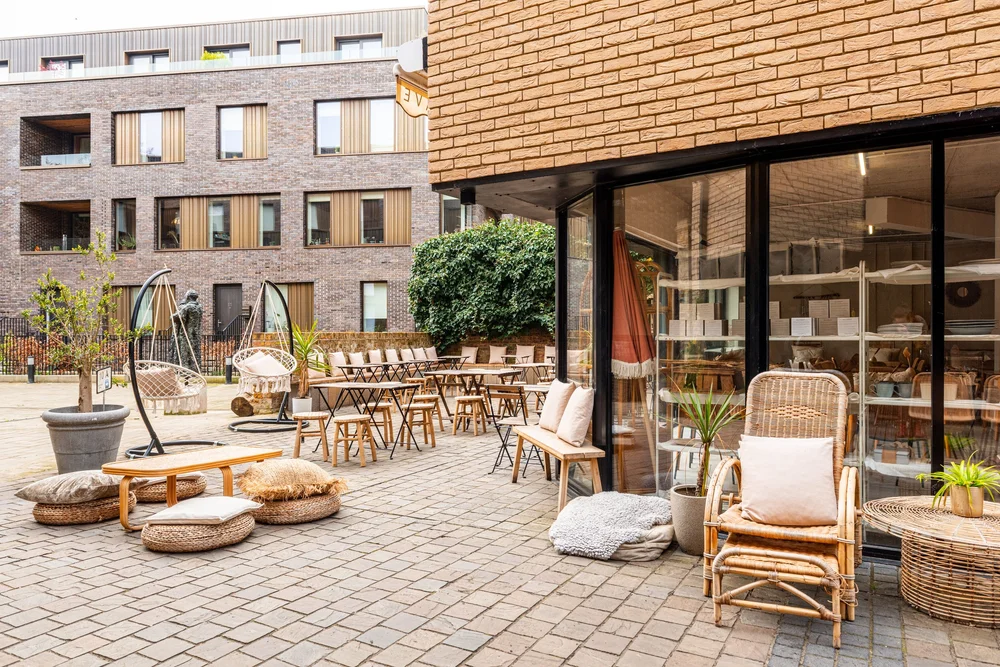 Hackney Menu — W A V E