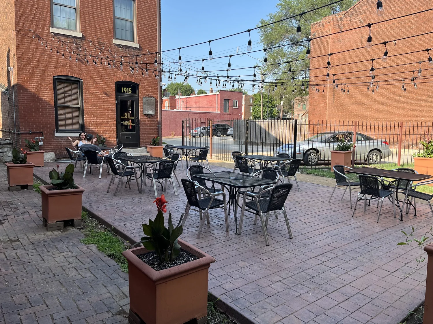 Photos — The Saturn Lounge