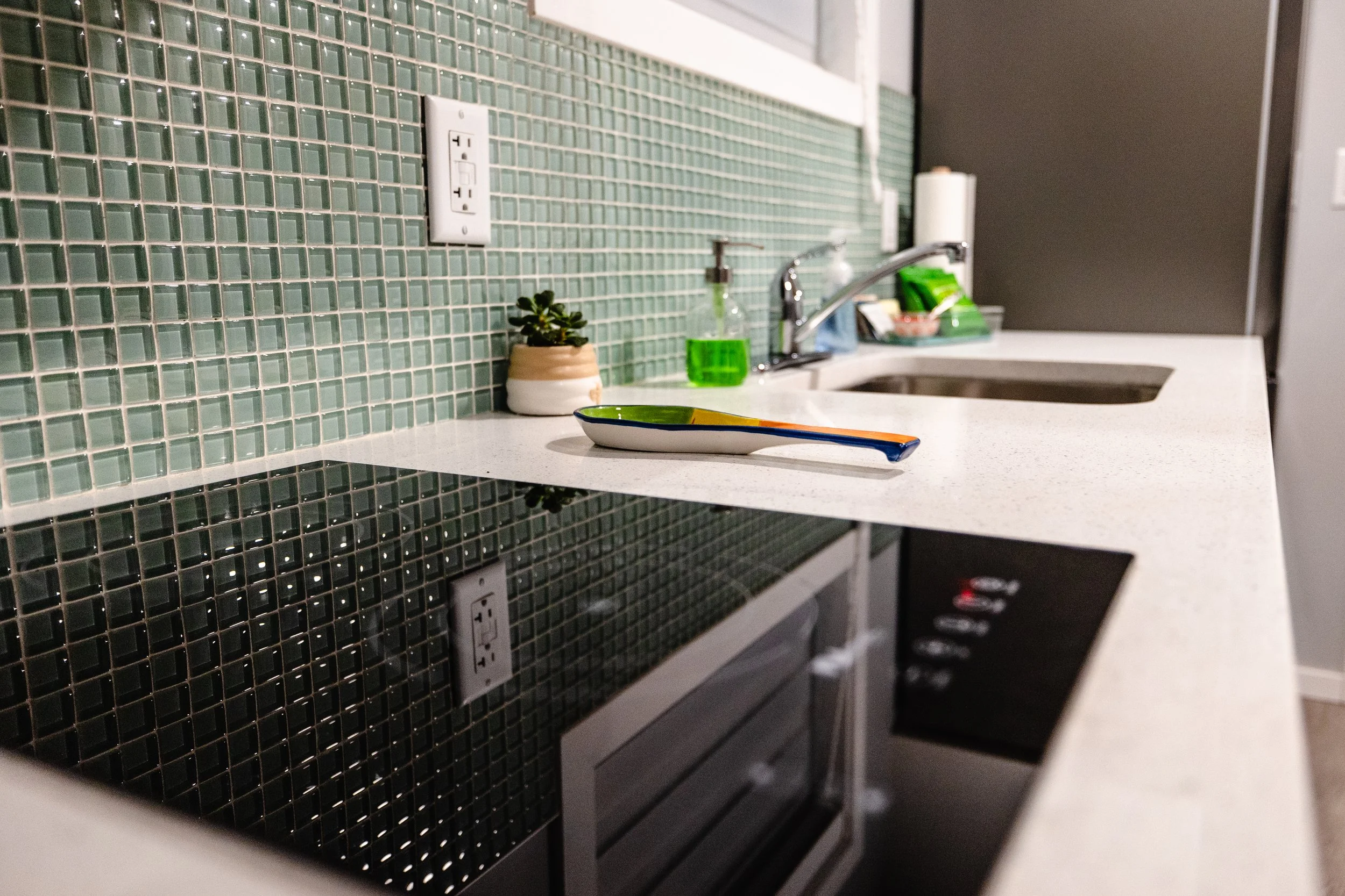 Beehive Bungalows-Local Amenities for a Better Camping Experience ...