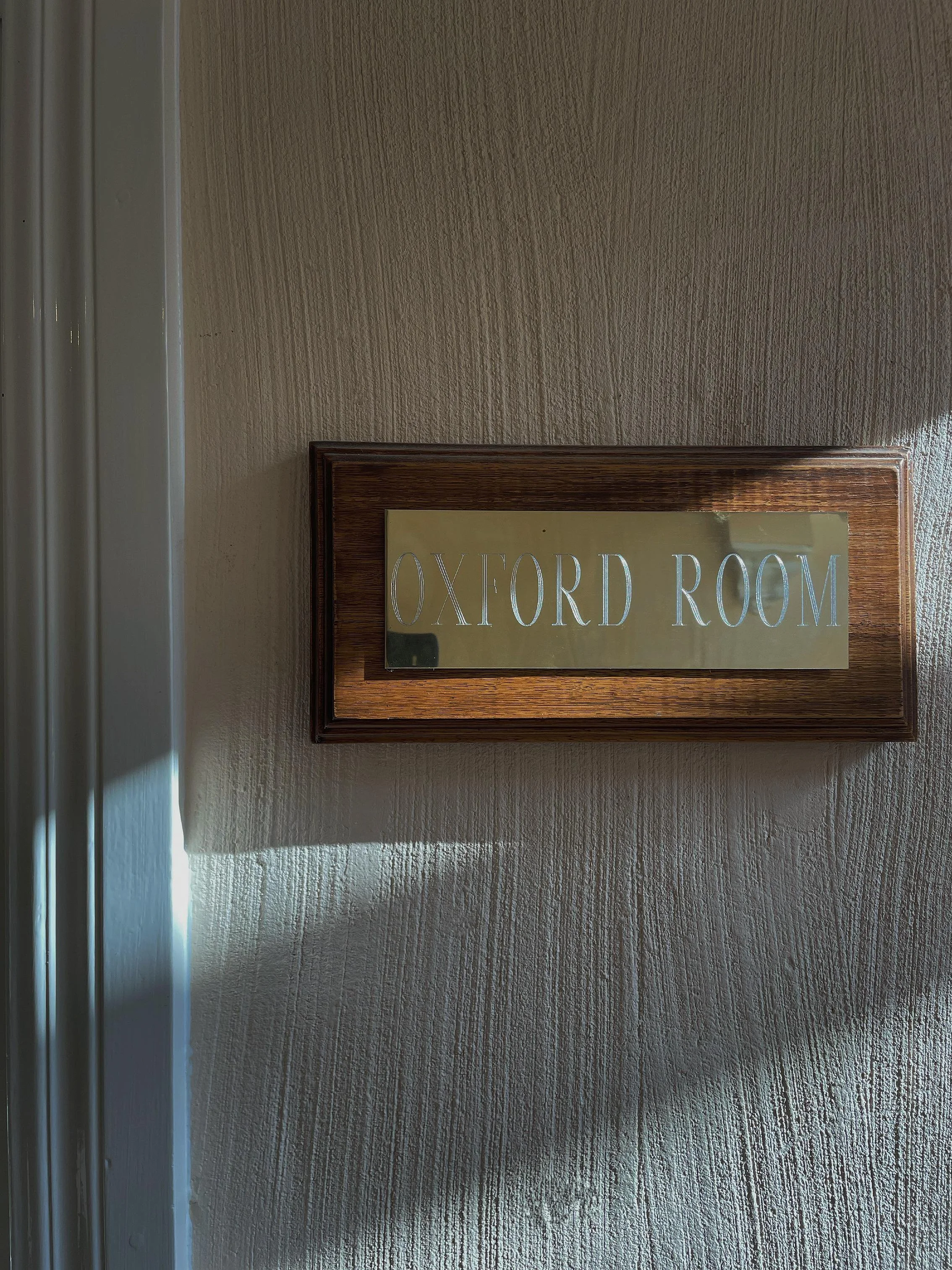 Corporate Meetings and Conference Space — Victoria House Contact