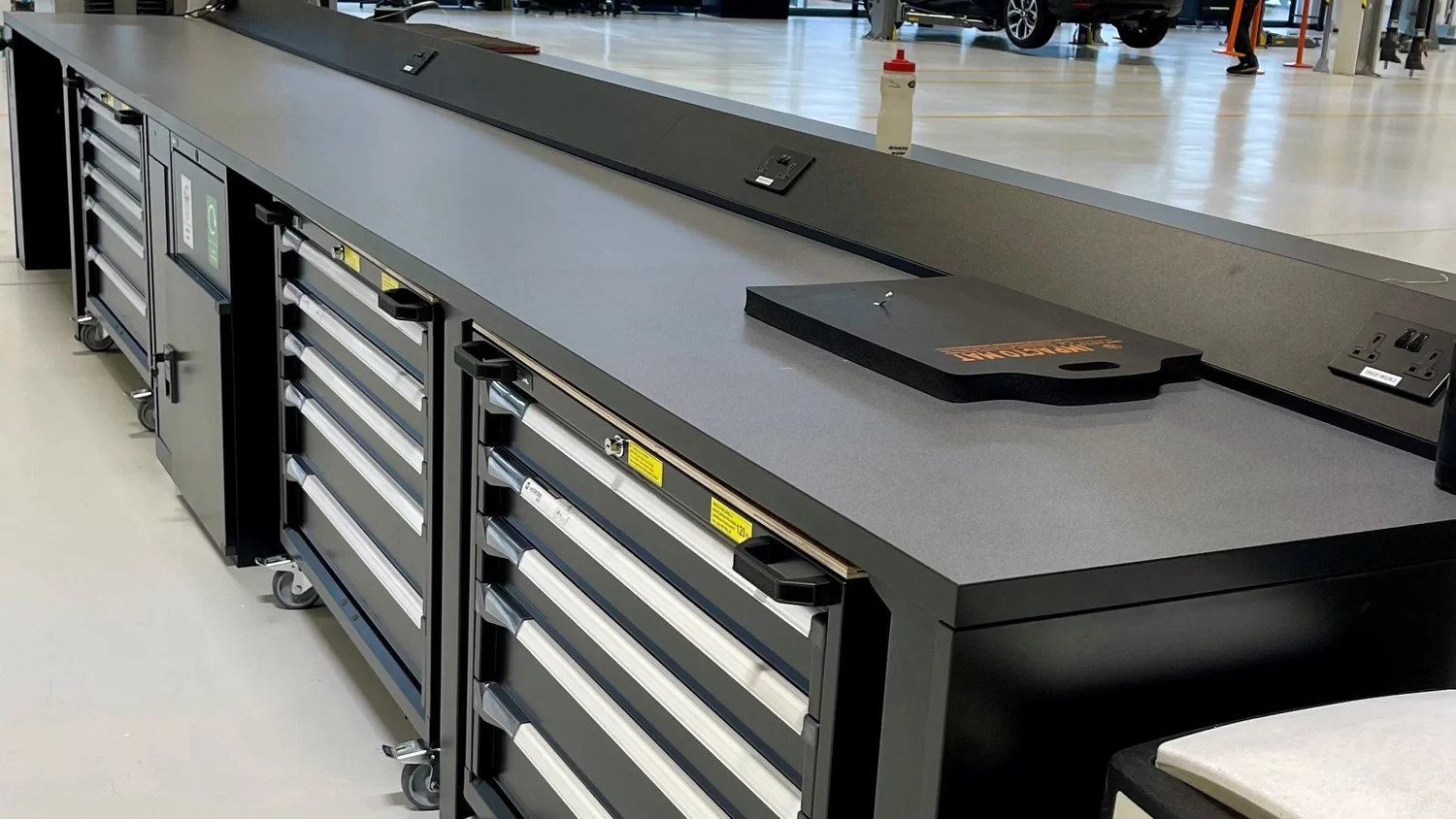 Standard Service Trunking for Workbenches – Eaton Timber Solutions ...