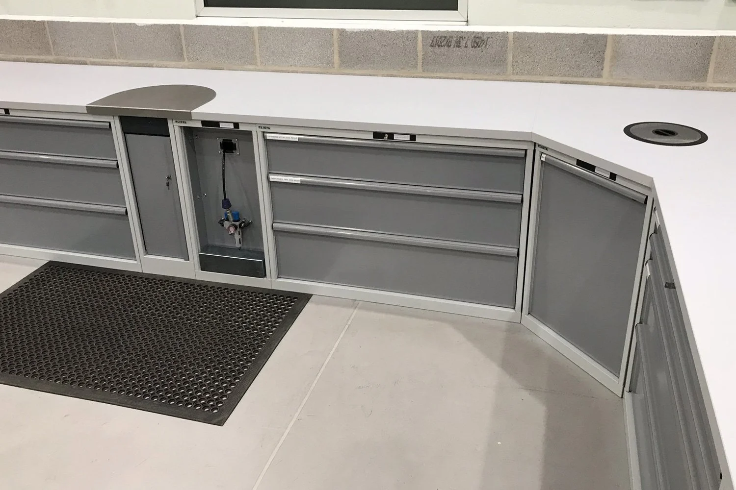 Custom Industrial Worktops | Compact Laminate Surfaces for Site ...