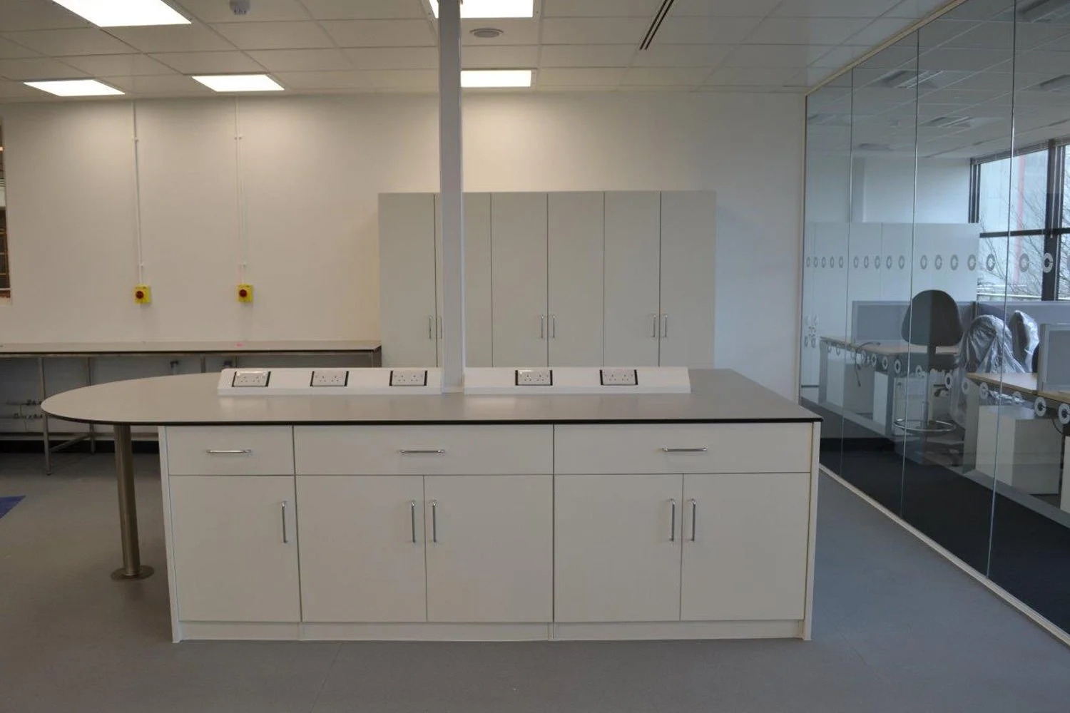 R&D Lab Benches | Laboratory Furniture — Eaton Timber Solutions
