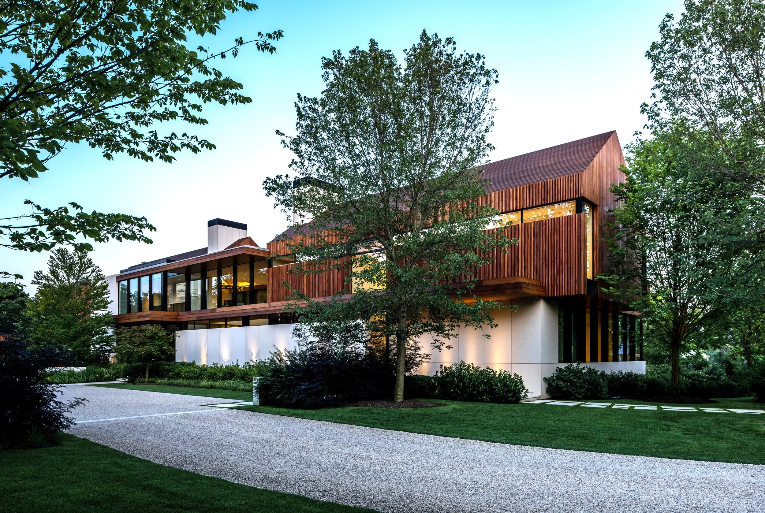 STELLE LOMONT ROUHANI