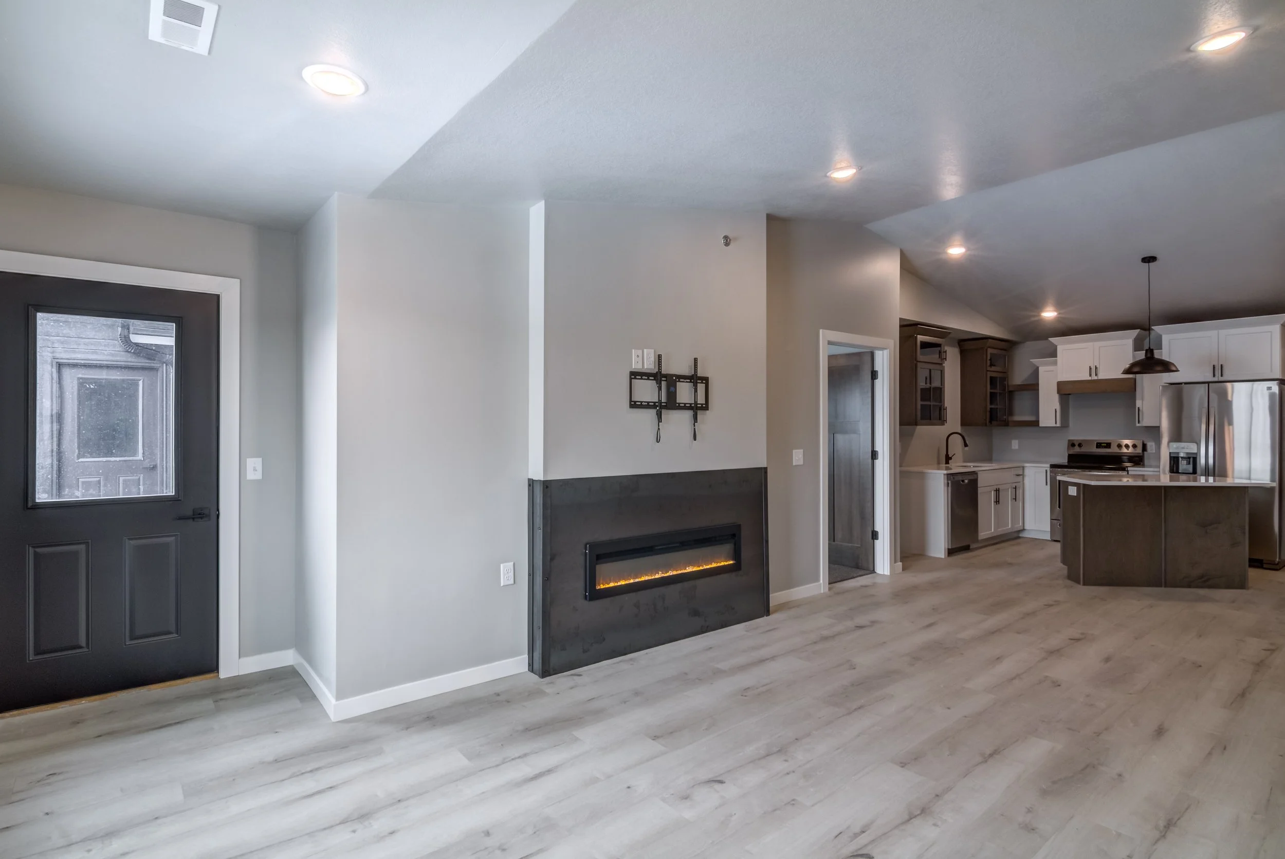 City Line Heights - 3 Bedroom — RyKey Properties | Property Rental ...