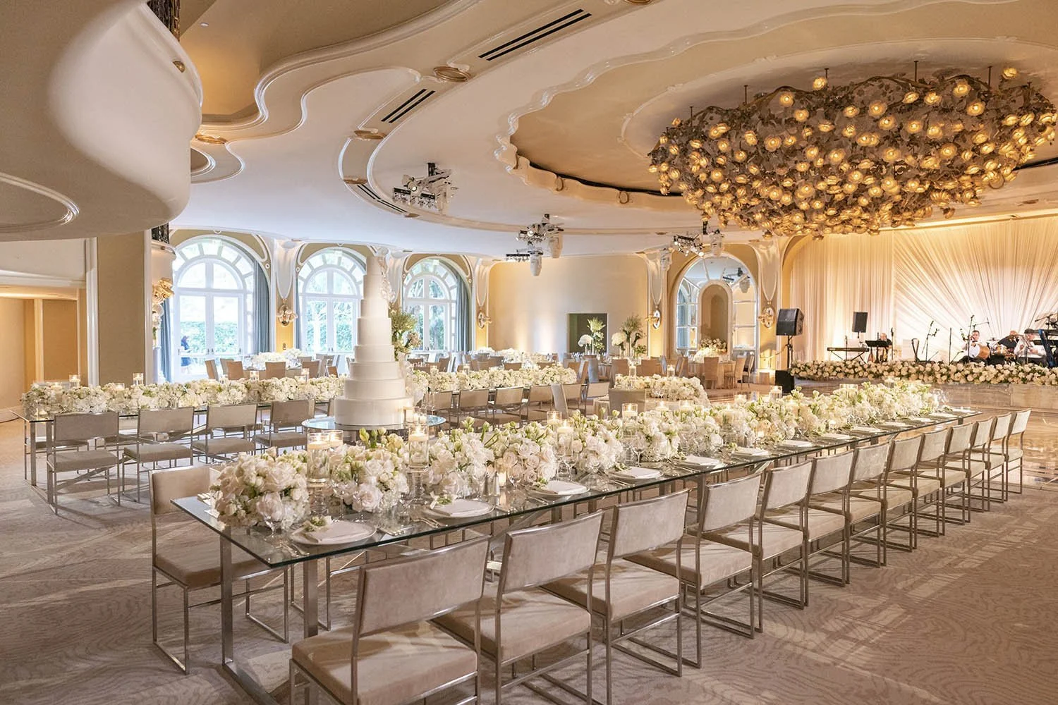 Creative Floral Details Elevate a Beverly Hills Hotel Wedding | Eddie ...
