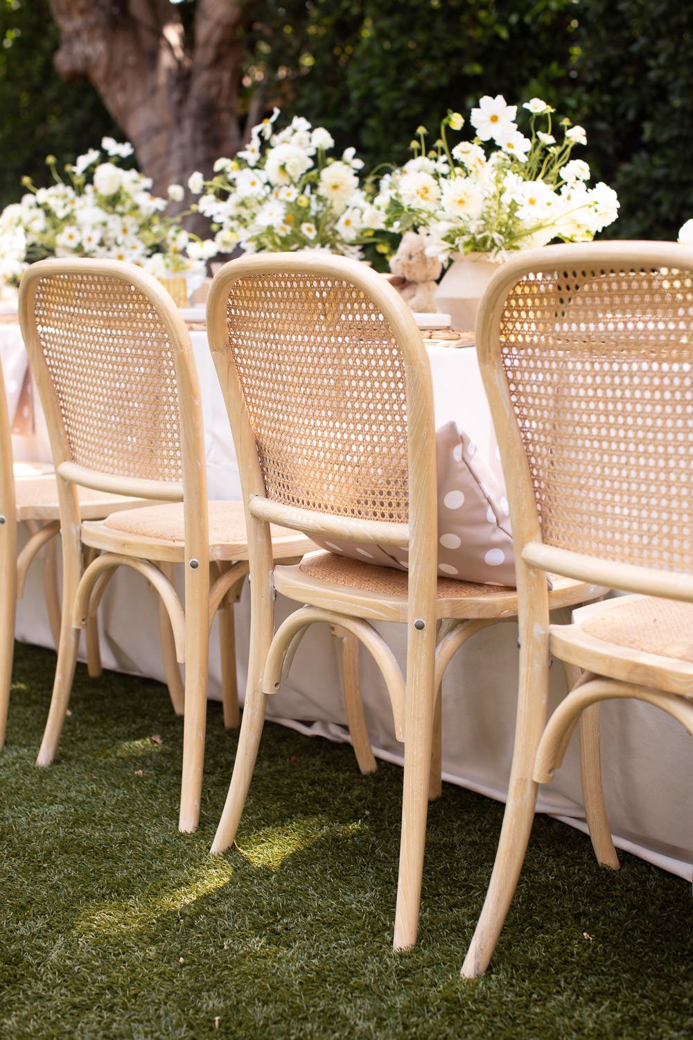 Garden Party Inspiration: Elegant Florals & Outdoor Decor | Eddie ...