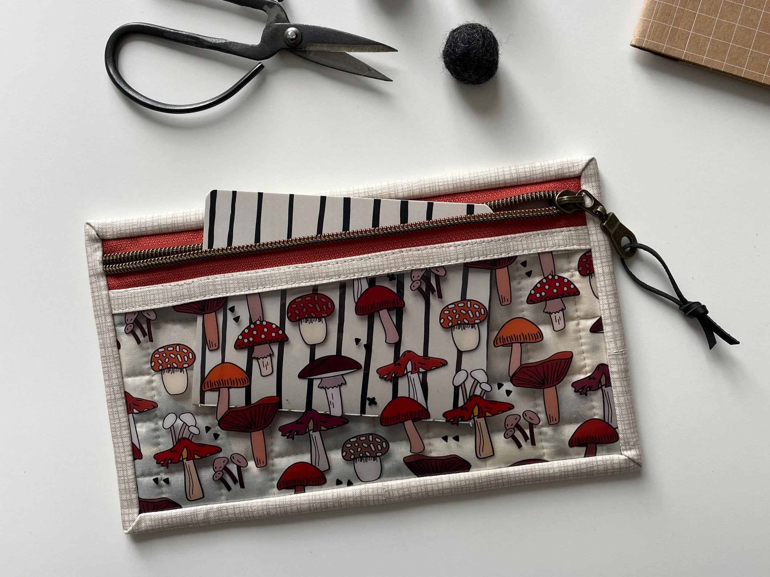 VINYL ZIPPER POUCH (new pattern + video) — SOTAK HANDMADE