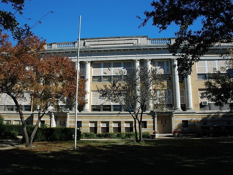 De Zavala Elementary — Academy 4