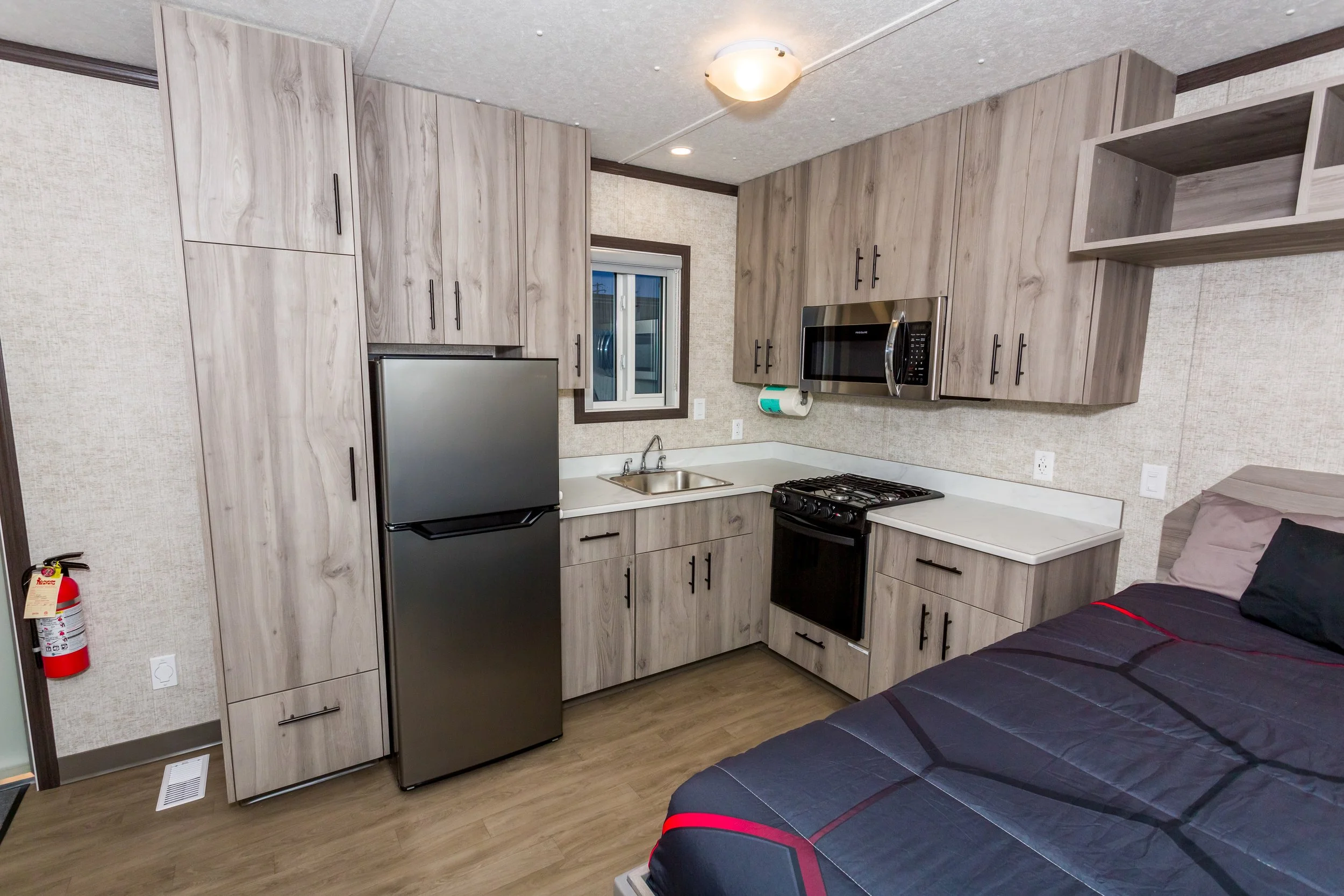 3-Bed Skidded Executive Suite Sleeper (2024) — Komplete Modular Solutions