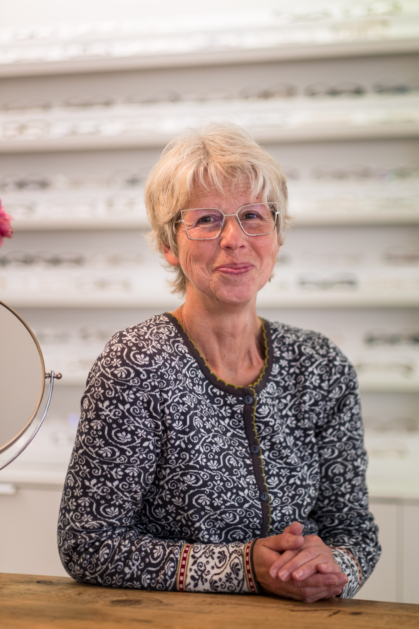 Die Optikerin