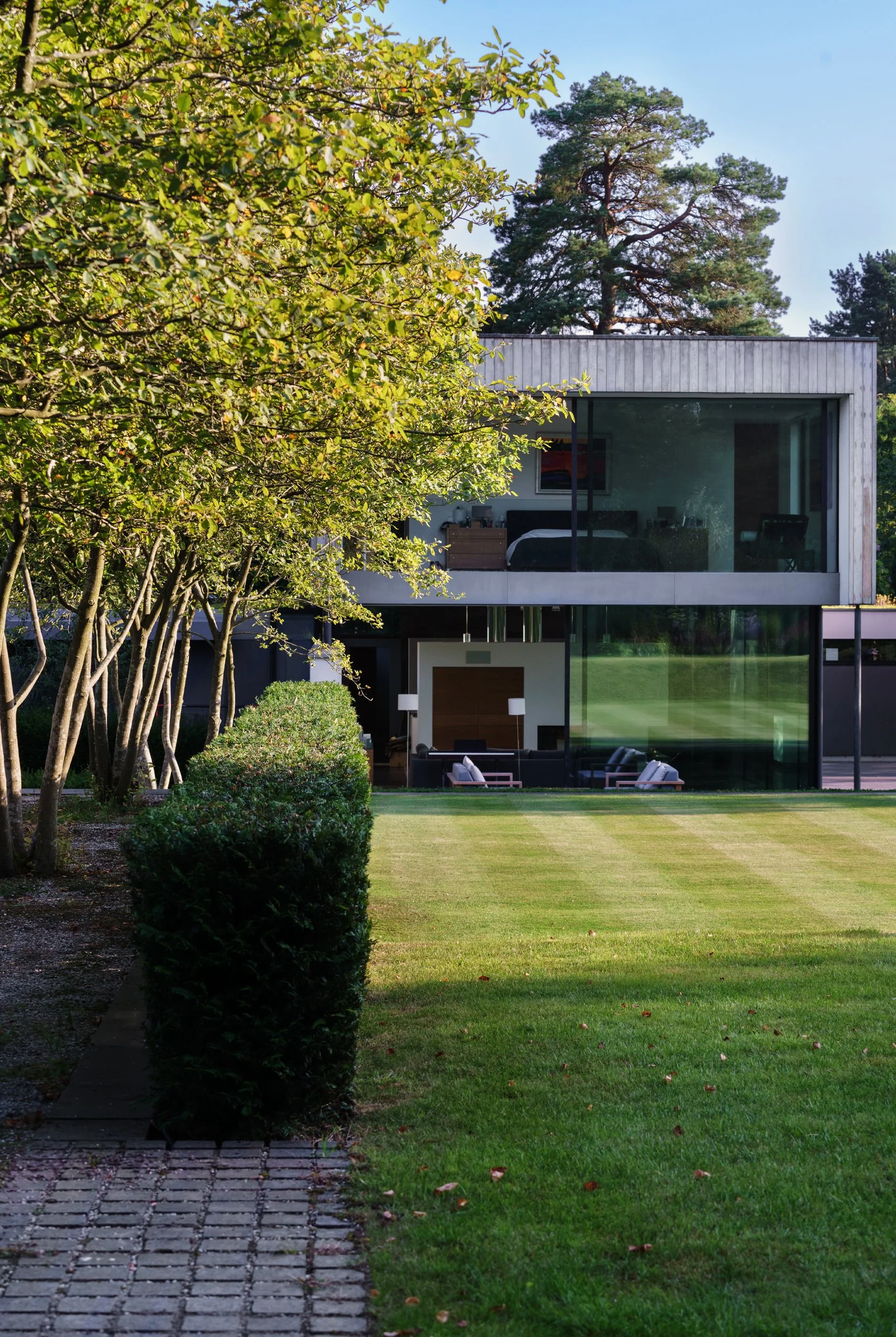 Modernist House — Angus Thompson