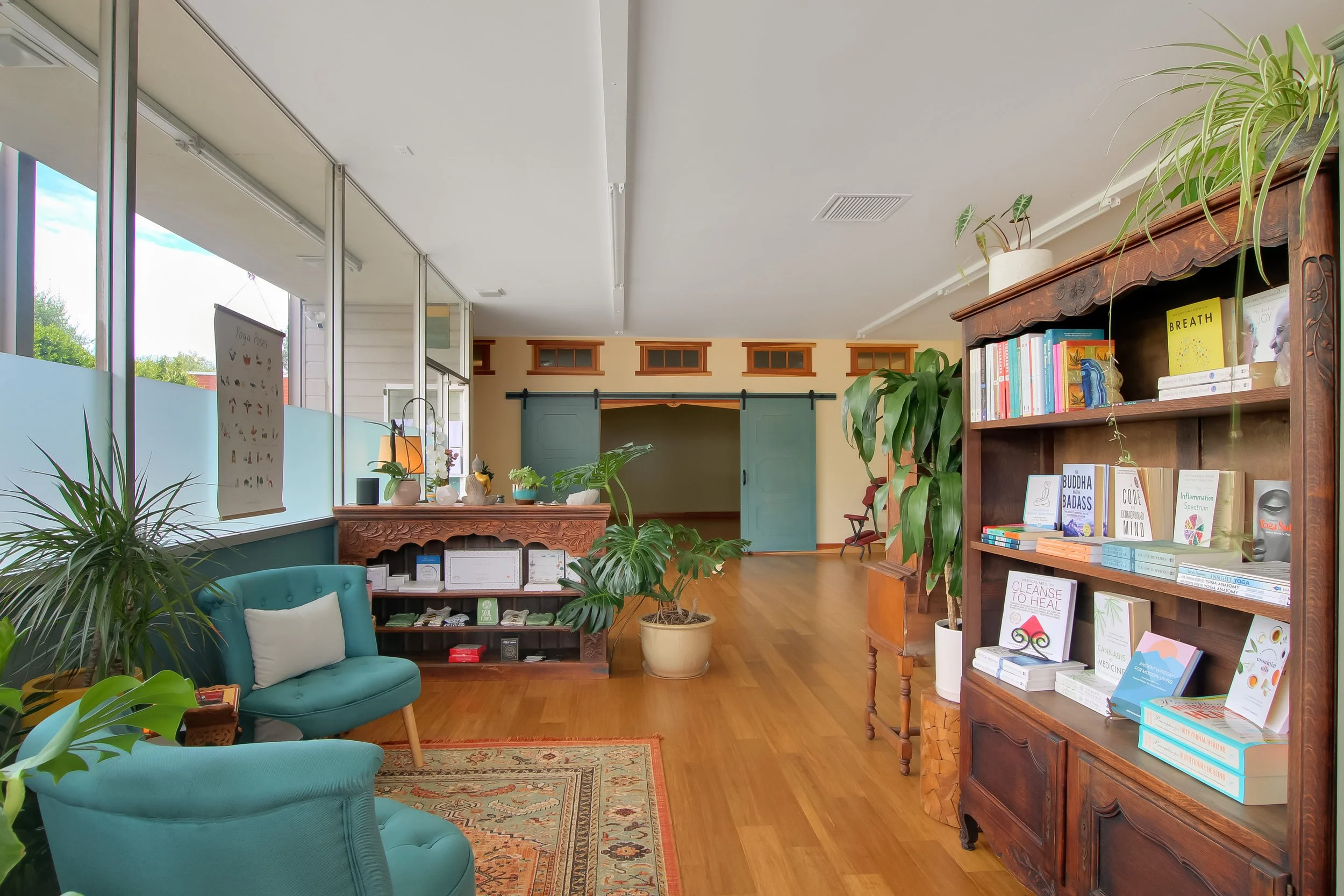 Flow Yoga & Wellness Santa Barbara: Yoga Studio