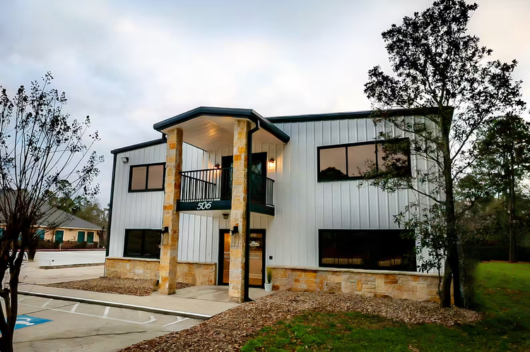 Magnolia Woods Office Suites and Meeting Space | Magnolia, TX | Private ...