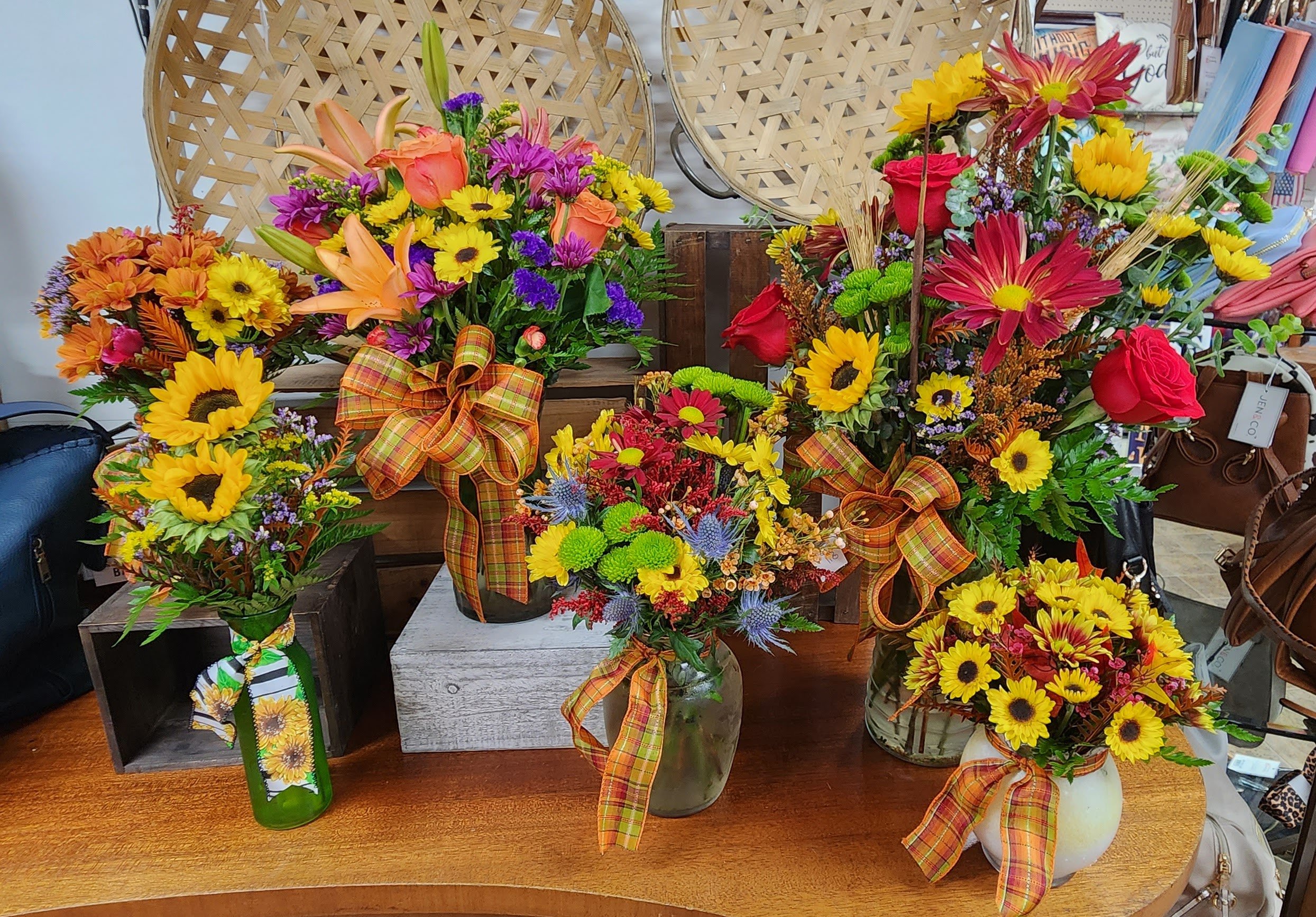 Chapmans Flowers 931-363-1542