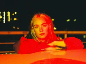 néomí - “your girl” — UpToHear